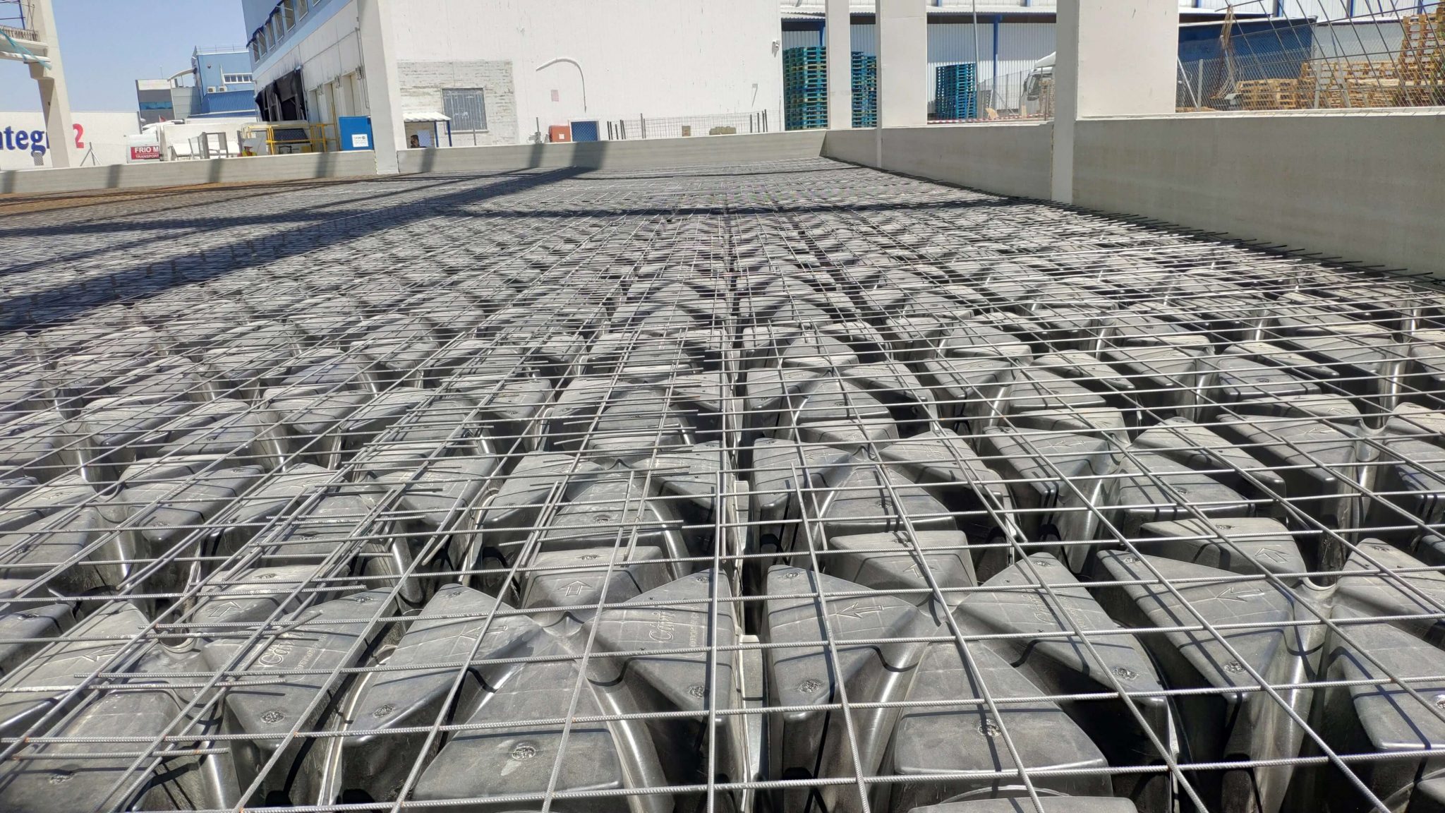 Solera CAVITI soluciones de encofrado para pavimentos de alta resistencia